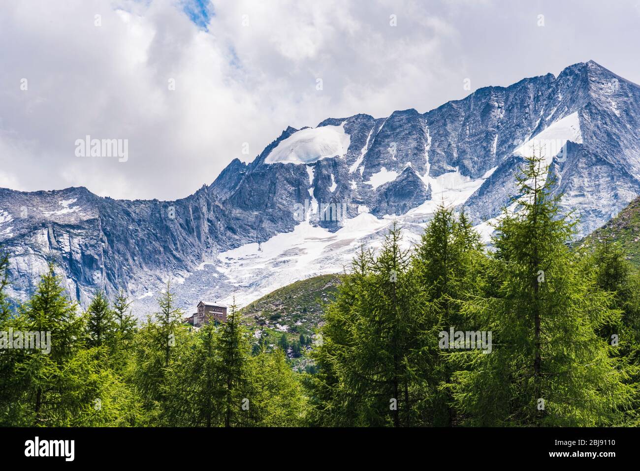 Castle of Tures and peaks of Selva dei Molini. Dream South Tyrol. Roma ...