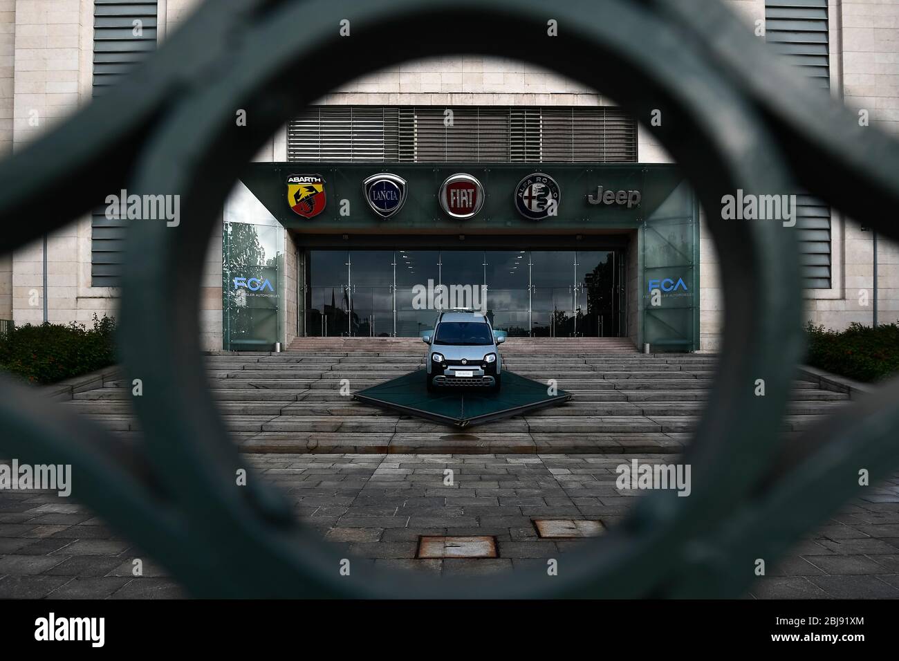 Fiat mirafiori plant hi-res stock photography and images - Alamy