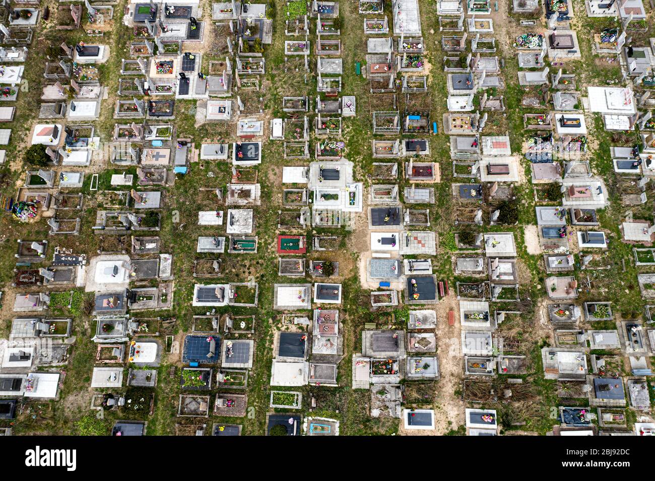 Grave yard aerial hi-res stock photography and images - Alamy