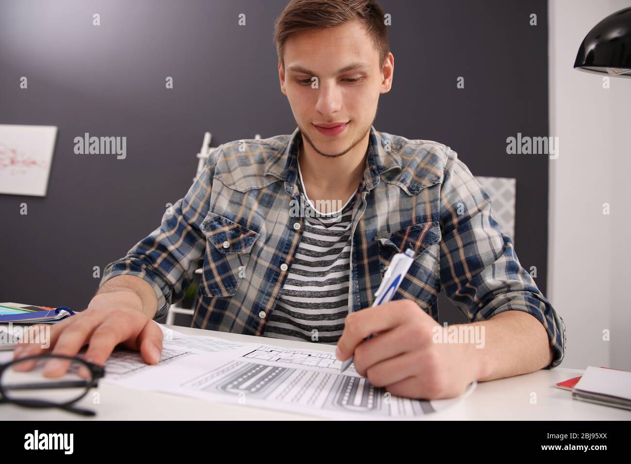 Designing drawings hi-res stock photography and images - Alamy