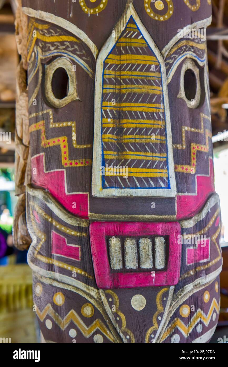 African totem hi-res stock photography and images - Alamy
