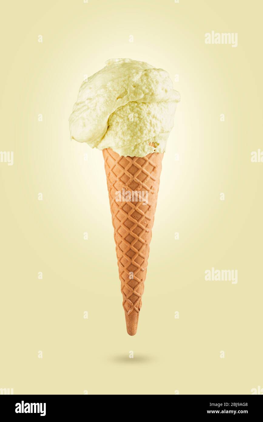 Lemon ice cream cone hi-res stock photography and images - Alamy