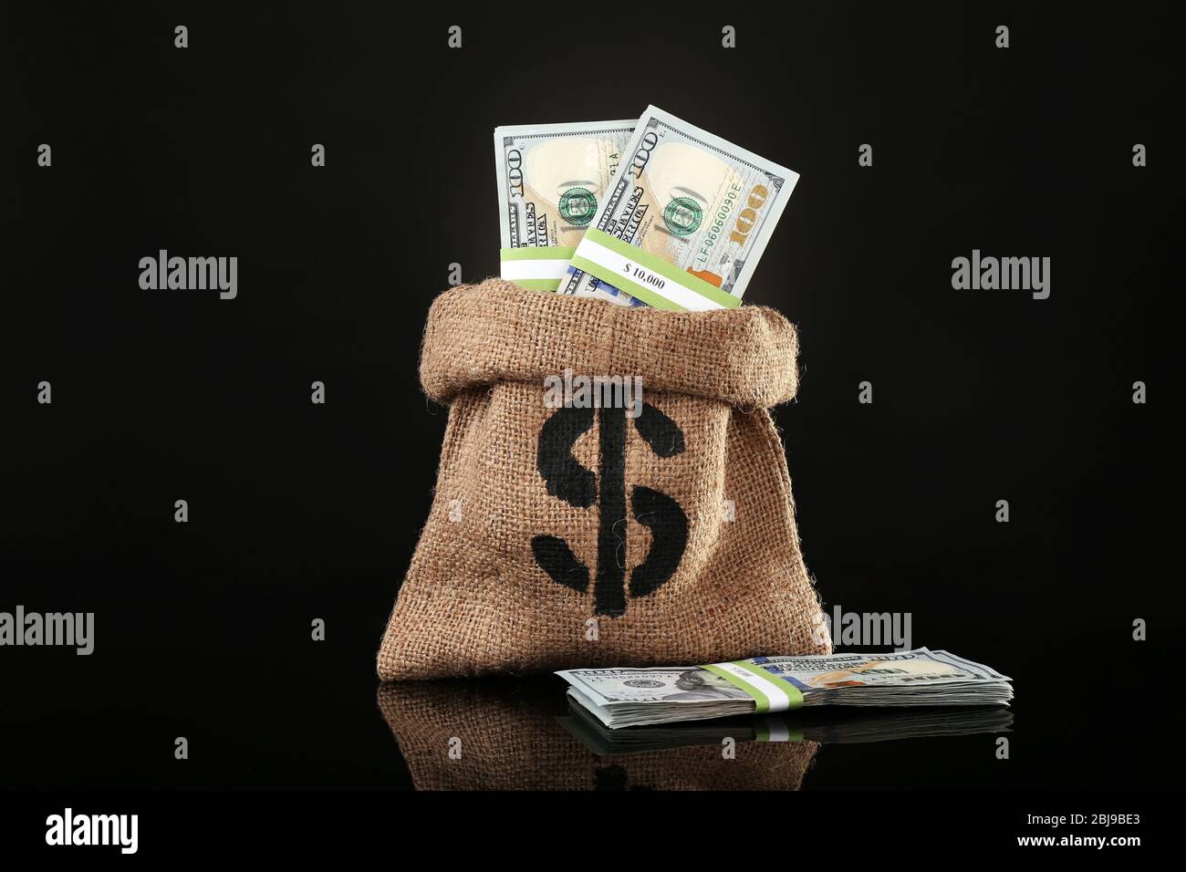 Money bag of dollars hi-res stock photography and images - Alamy