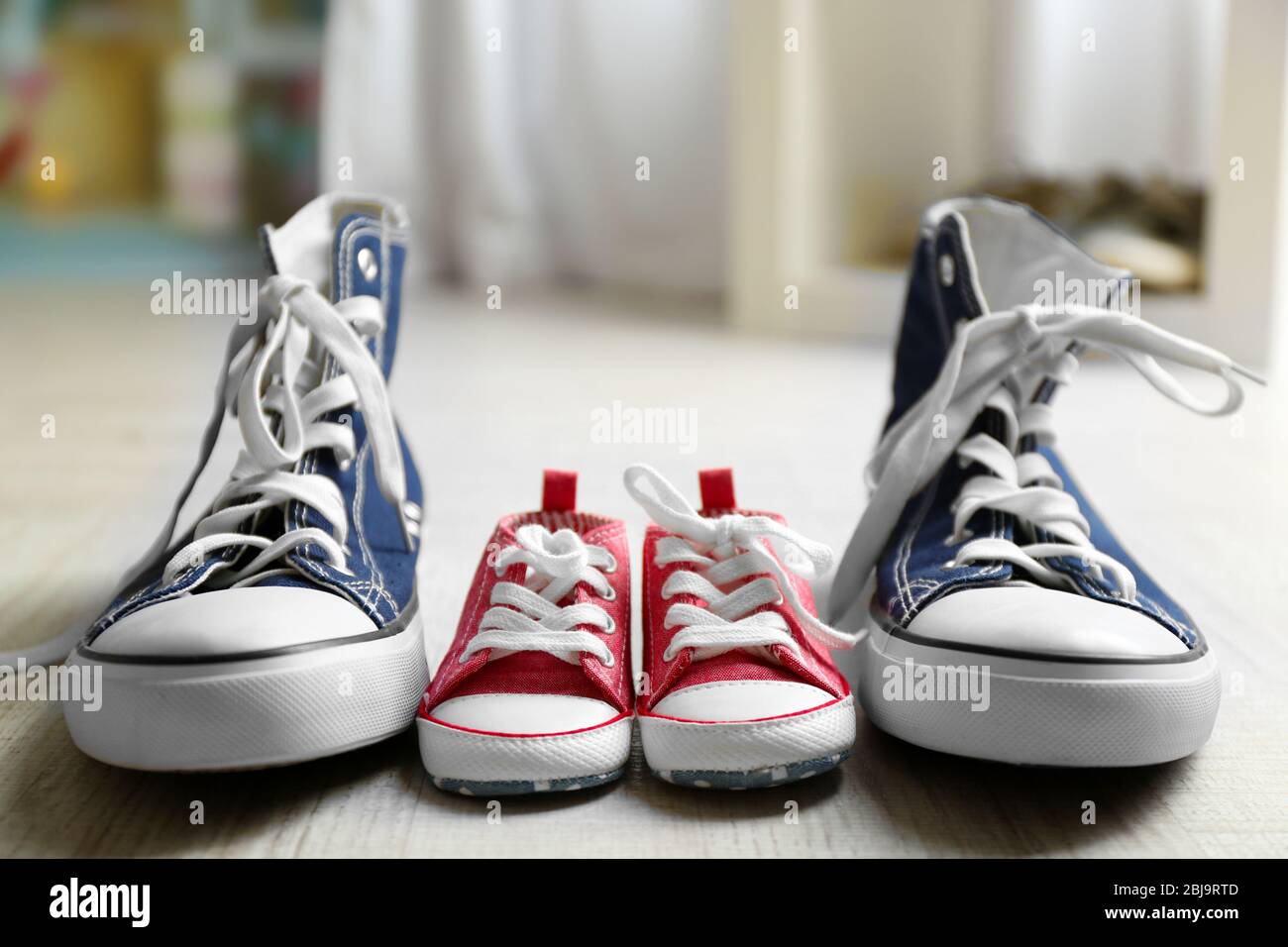 Different shoes sizes hi-res stock photography and images - Alamy