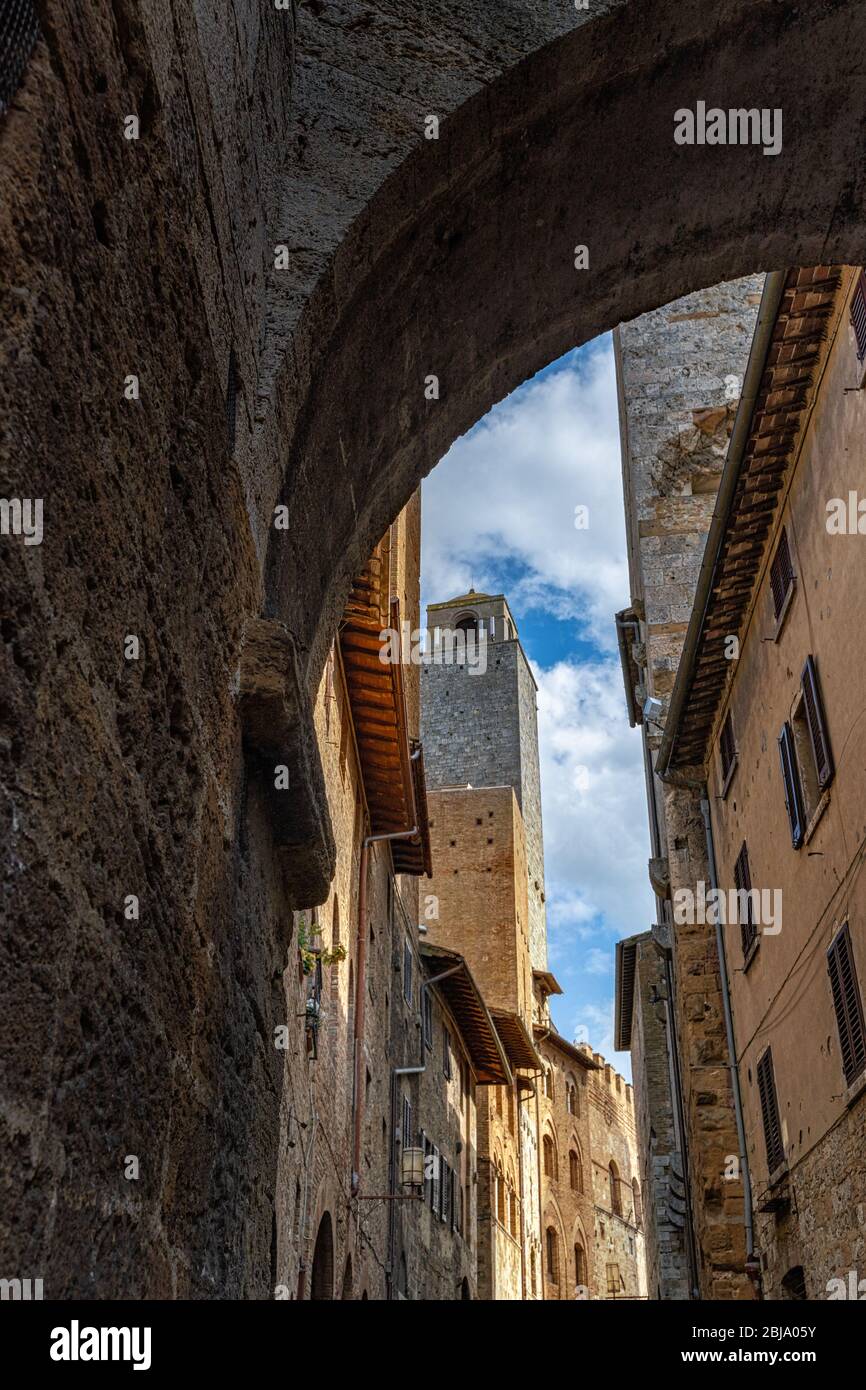 ITALY, TUSCANY, PROVINCE SIENA, SAN GIMIGIANO - The city called ...