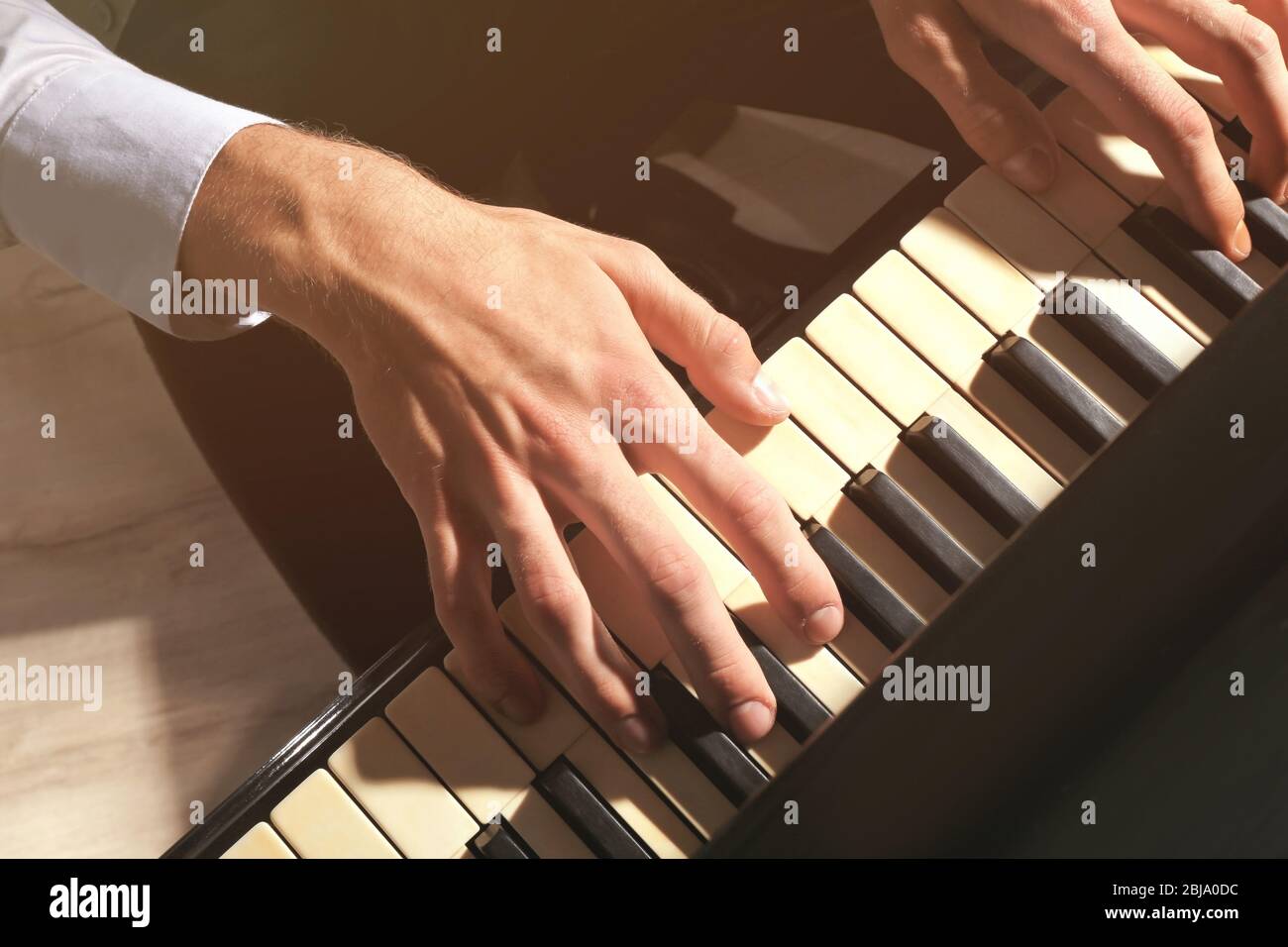 Piano hands hi-res stock photography and images - Alamy