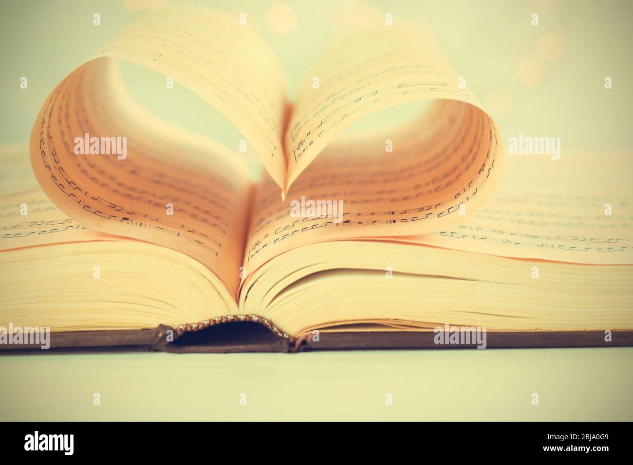 Heart shape music notes Stock Photo - Alamy