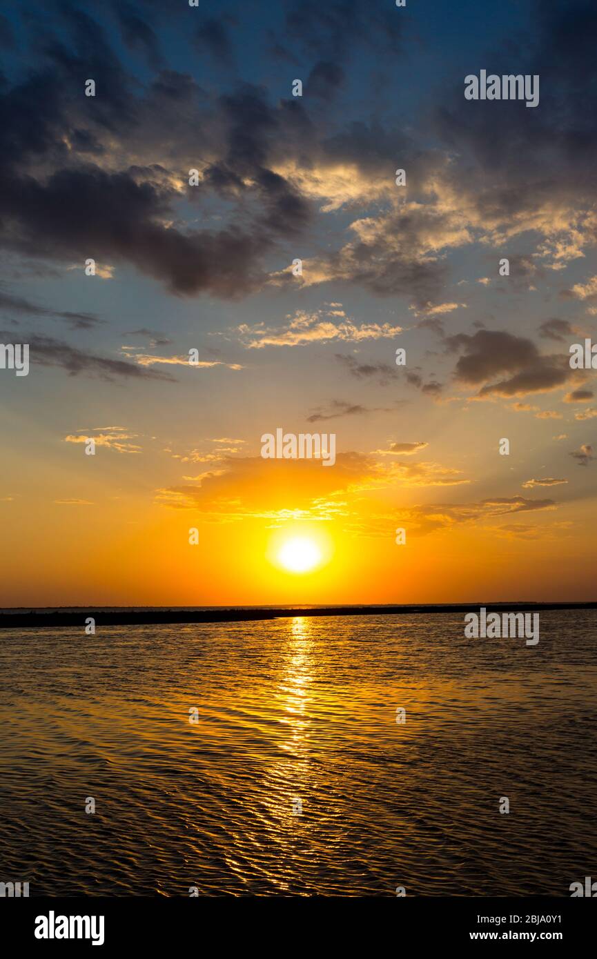 Mirror time evening sun hi-res stock photography and images - Alamy