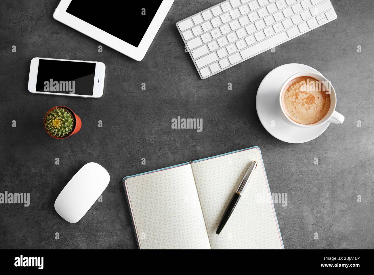 Office table, flat lay Stock Photo - Alamy