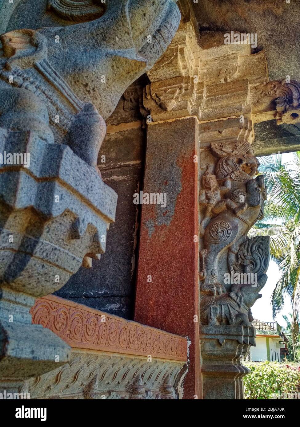 Yali pillars in Aghoreshwara temple Stock Photo - Alamy