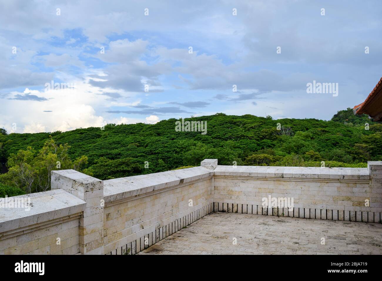 Serene nature view hi-res stock photography and images - Alamy