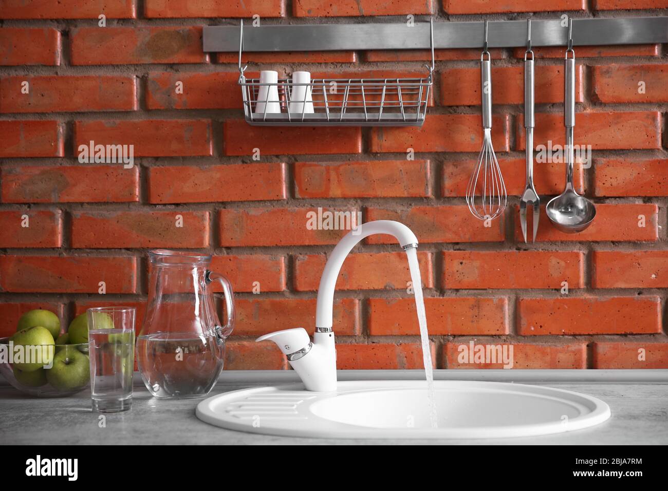 Flowing water wall aqua hi-res stock photography and images - Alamy