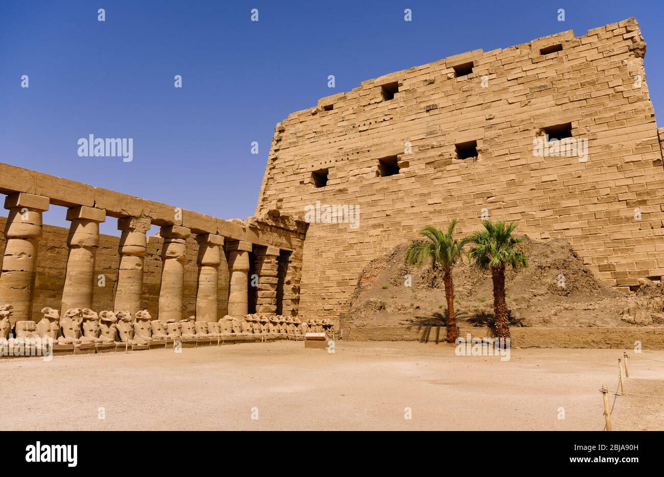 Open air temple hall hi-res stock photography and images - Alamy
