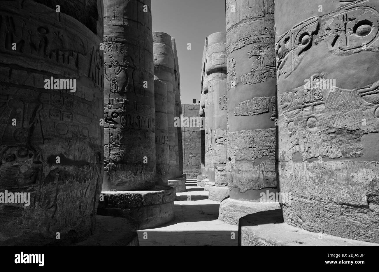 Massive pillars of the Great Hypostyle Hall in the Karnak temple ...