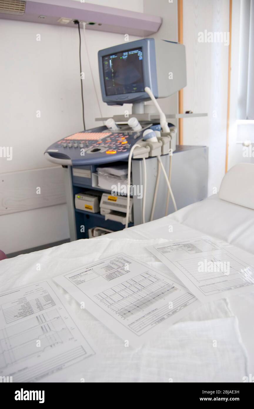 Ultrasound exam in hospital room hi-res stock photography and images ...