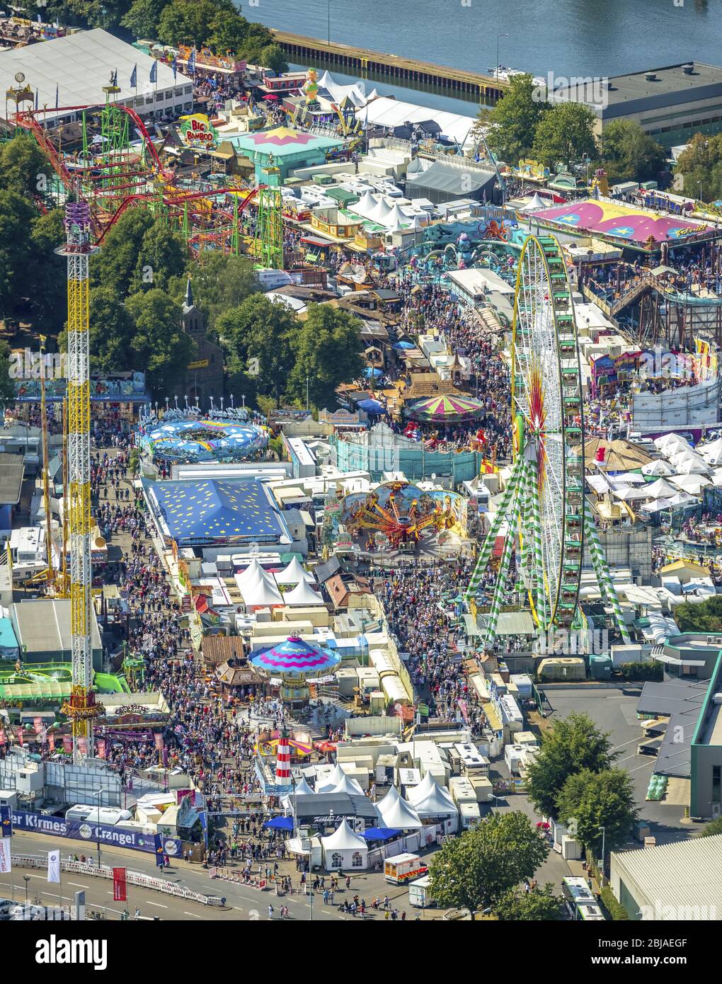 Funfair view hi-res stock photography and images - Alamy