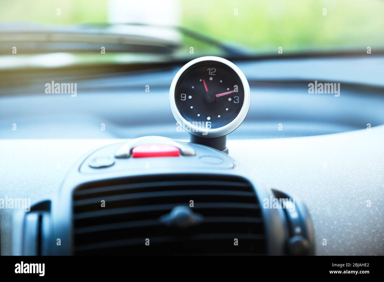 Luxury dashboard clock hi-res stock photography and images - Alamy
