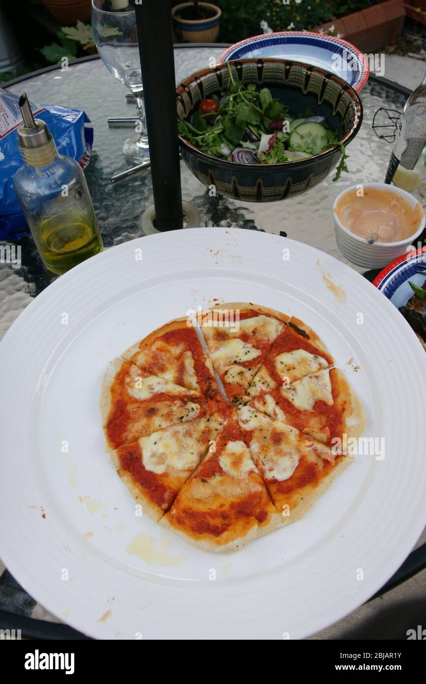 Cooked pizza base hi-res stock photography and images - Alamy