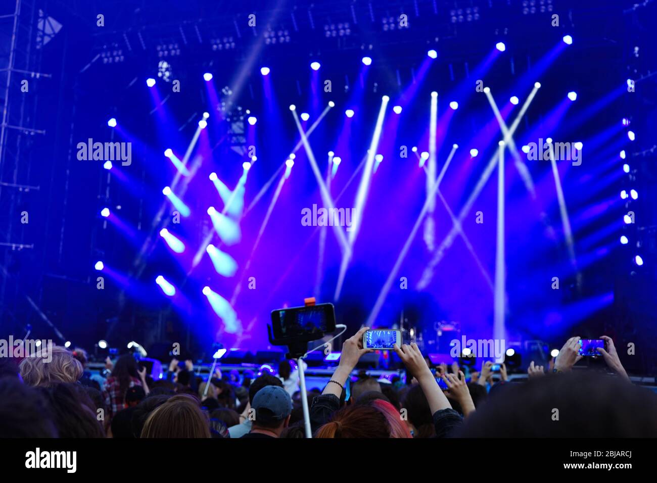 Crowd at a open air concert Stock Photo - Alamy