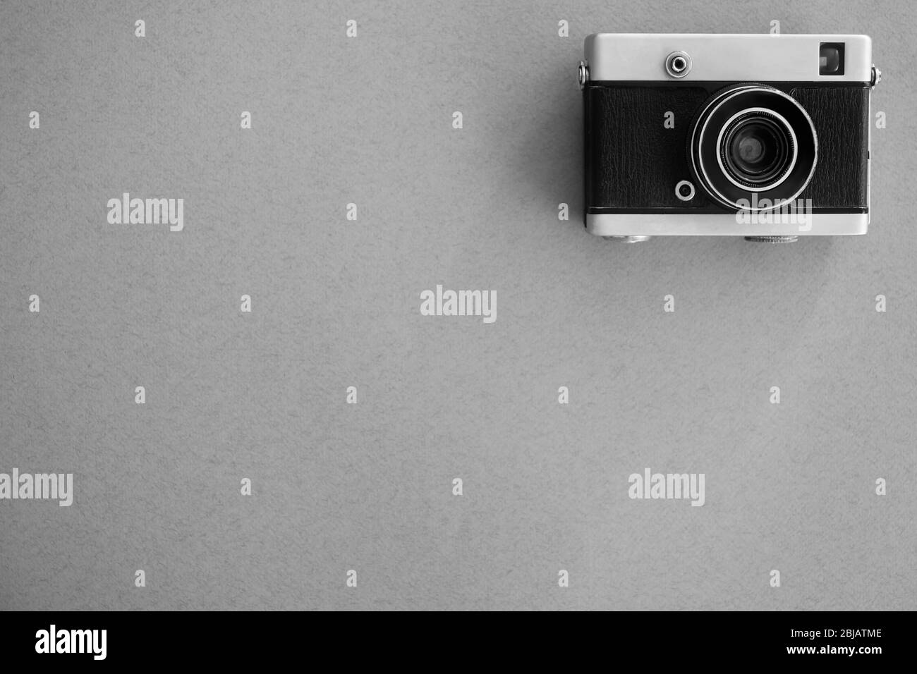 Old fashioned camera top view Black and White Stock Photos & Images - Alamy