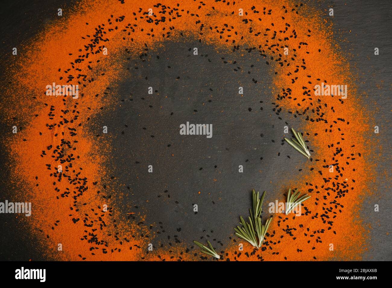 Scattered spices hi-res stock photography and images - Alamy