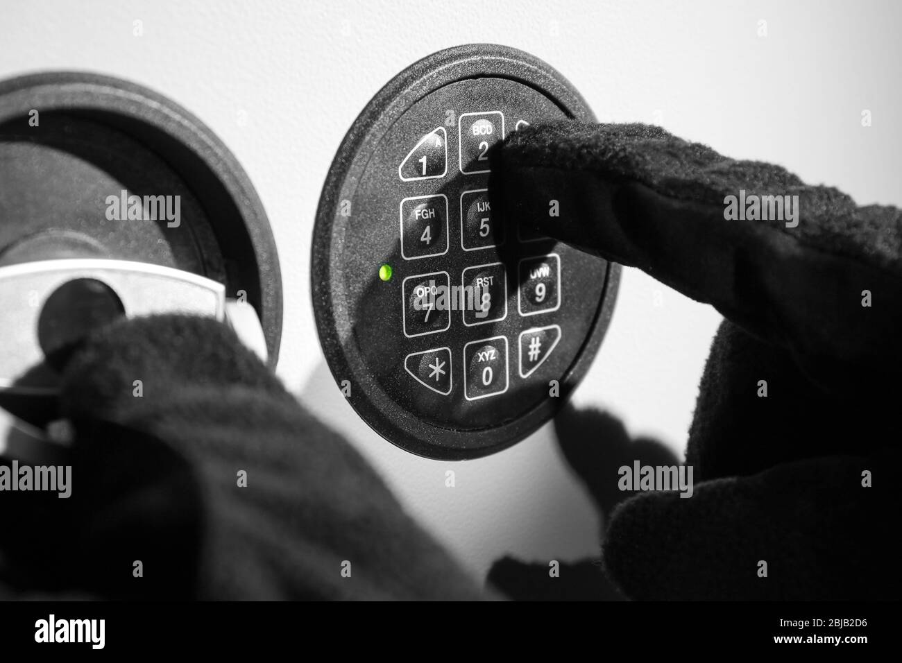 Thieves at home hi-res stock photography and images - Alamy