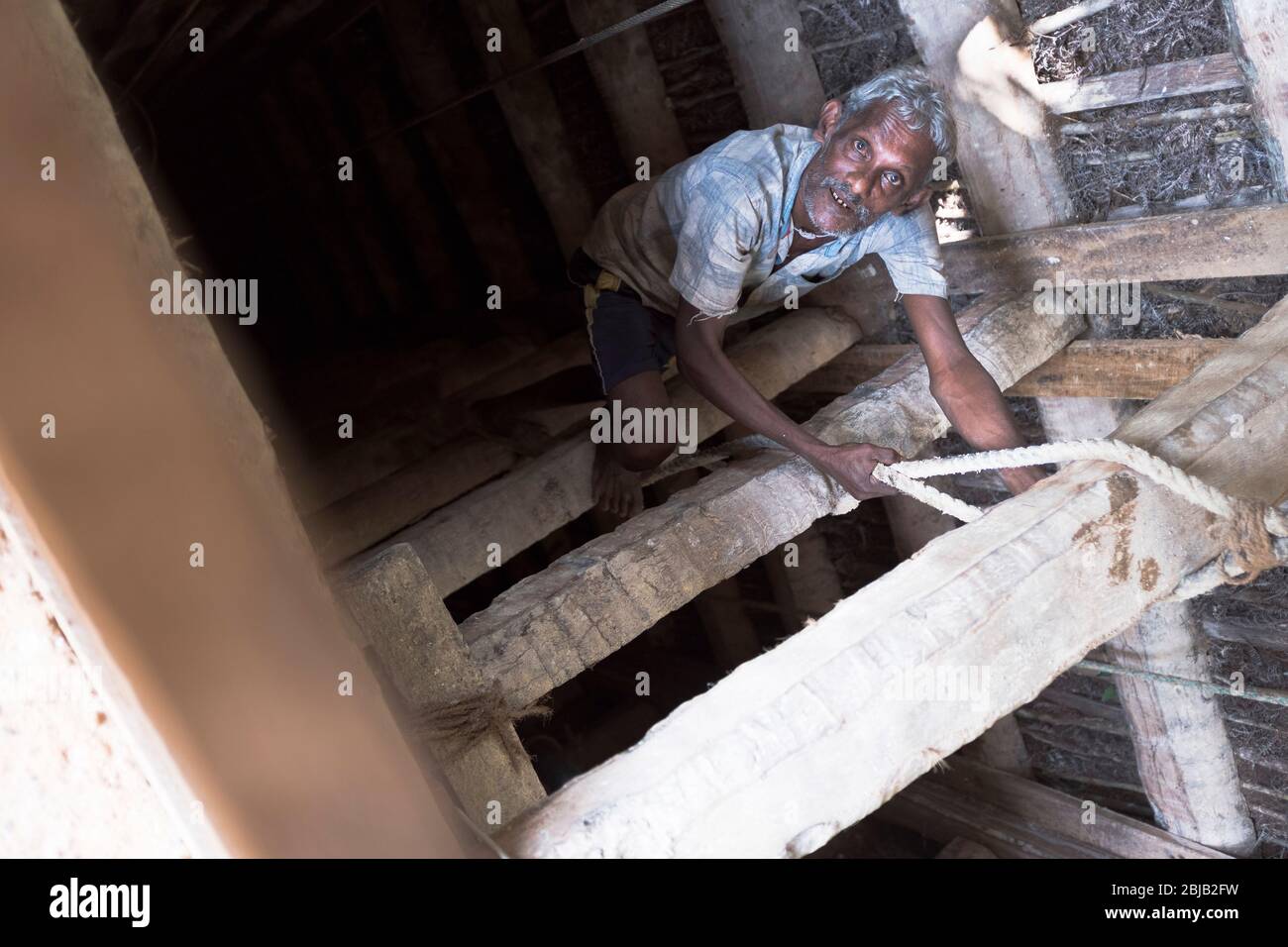 dh Moonstone Mines mineshaft AMBALANGODA SRI LANKA Sri Lankan miner ...