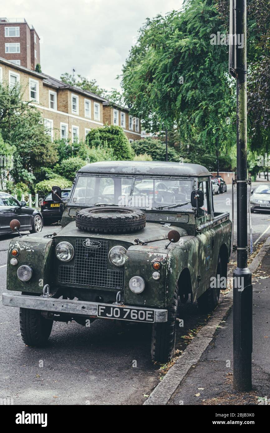 Old british military land rover hi-res stock photography and images - Alamy