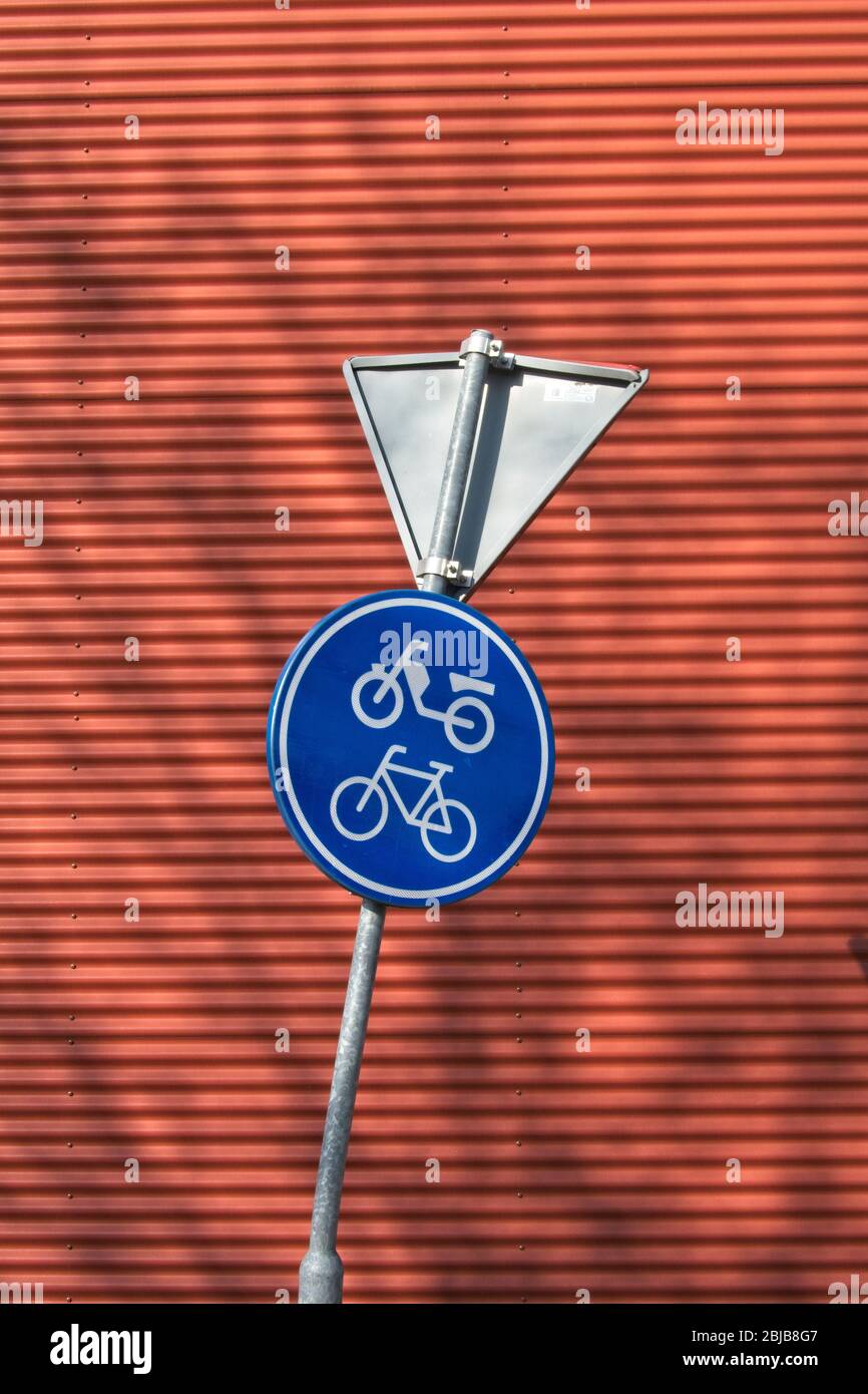 Traffic sign for bicycle and moped lane Stock Photo - Alamy