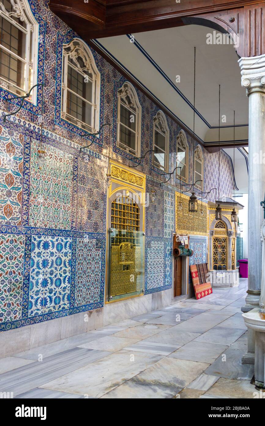 Eyup square hi-res stock photography and images - Alamy