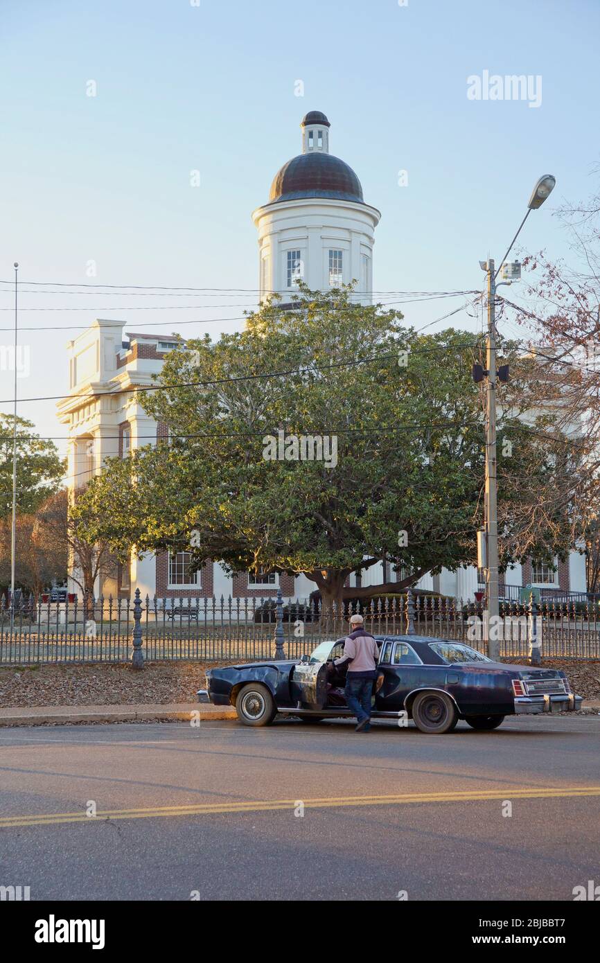 Medieval courthouse scene hi-res stock photography and images - Alamy