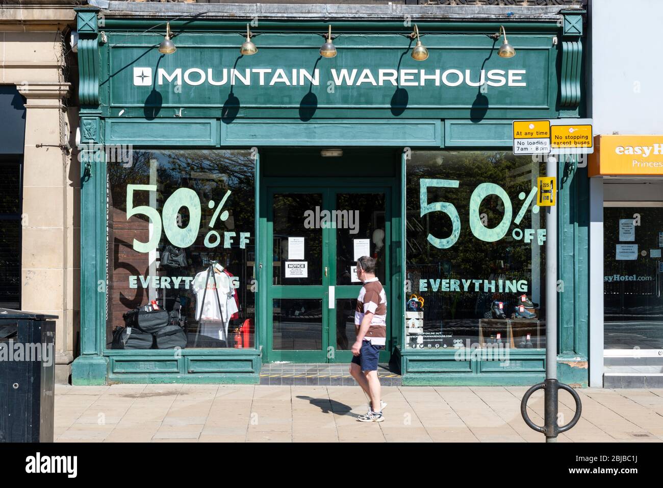 Mountain warehouse edinburgh hi-res stock photography and images - Alamy