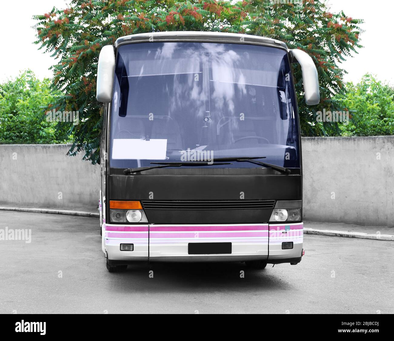 A city bus waiting at parking hi-res stock photography and images - Alamy