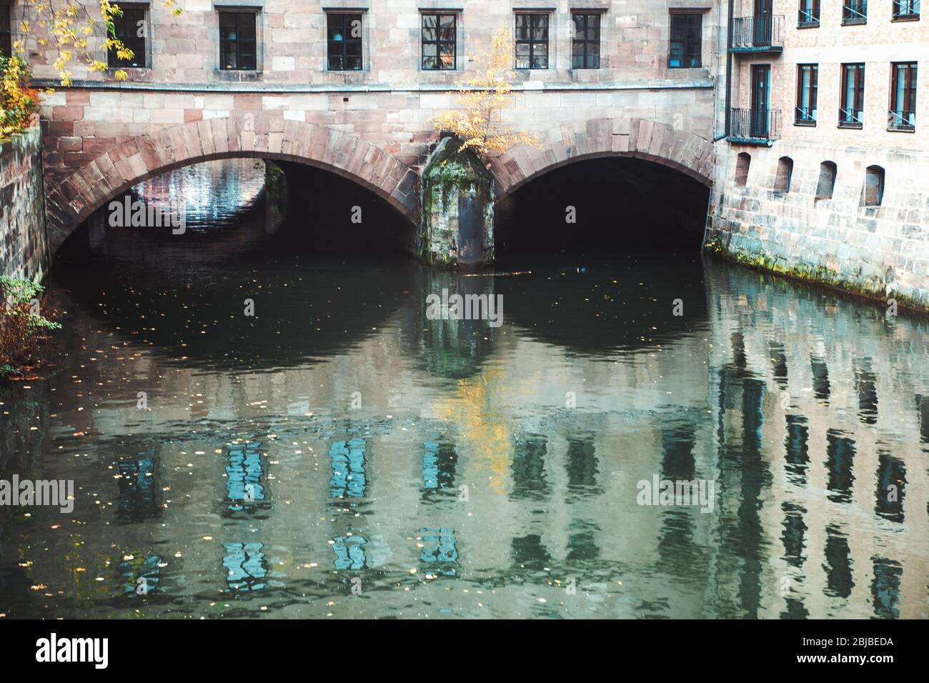 Water flows under arches hi-res stock photography and images - Alamy