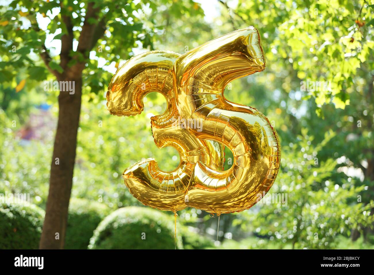 Number thirty golden air hi-res stock photography and images - Alamy