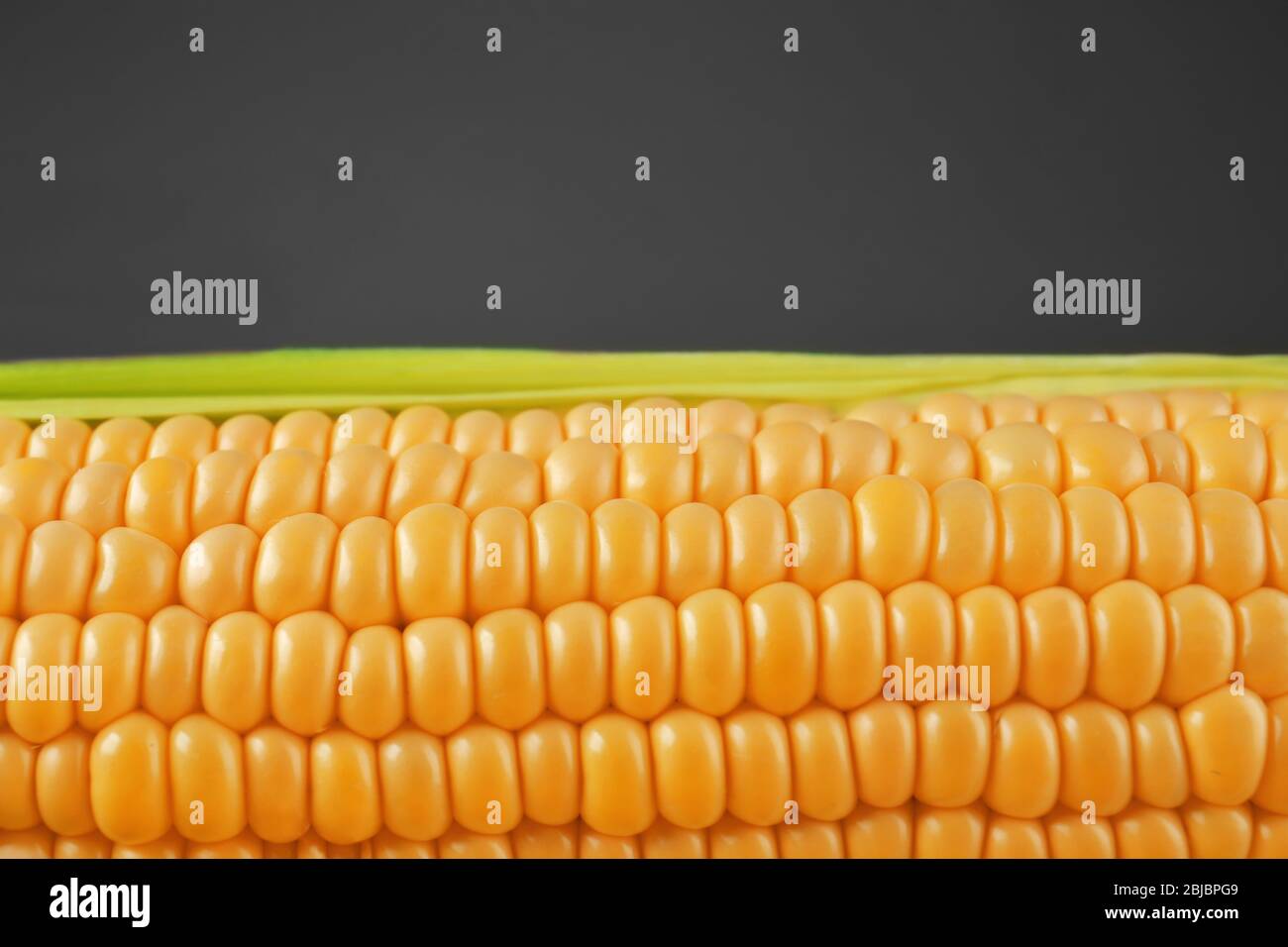Fresh sweet corn, closeup Stock Photo - Alamy