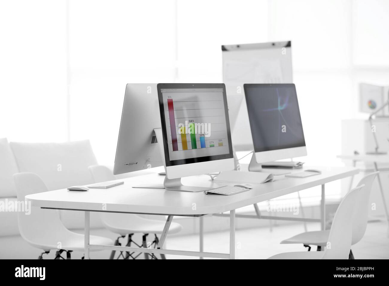 Computers analyzing data hi-res stock photography and images - Alamy