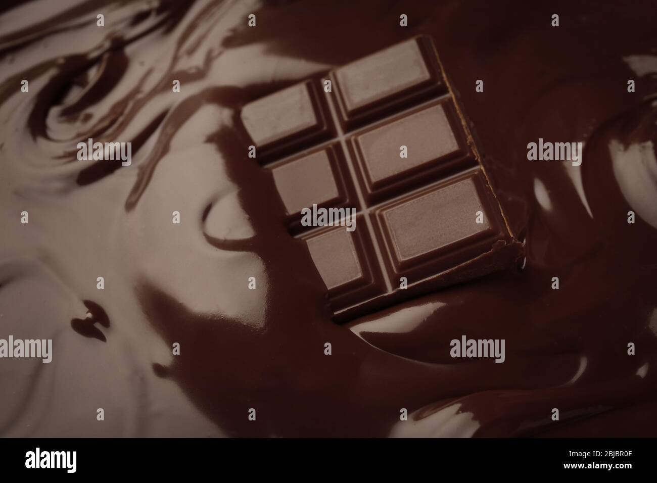 Melted chocolate bar hi-res stock photography and images - Alamy