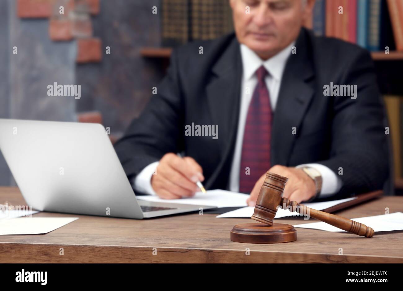 Male judge working documents hi-res stock photography and images - Alamy