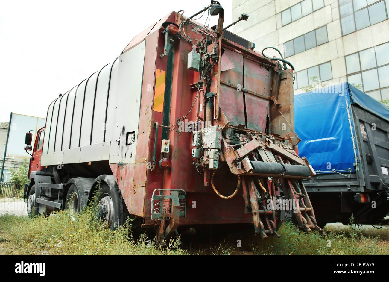 Back of garbage truck Stock Photo - Alamy