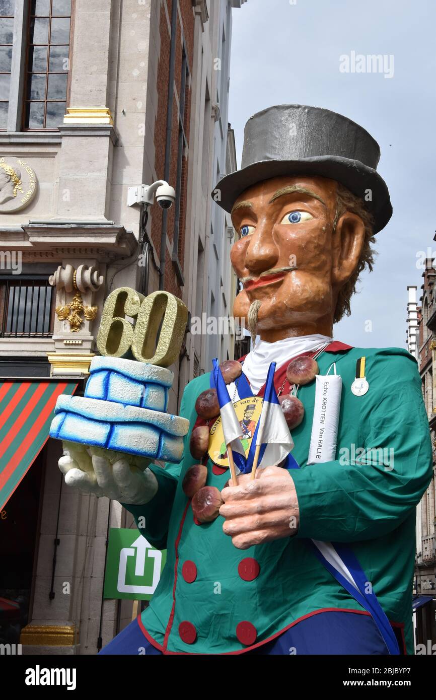 The giant mannequin hi-res stock photography and images - Alamy