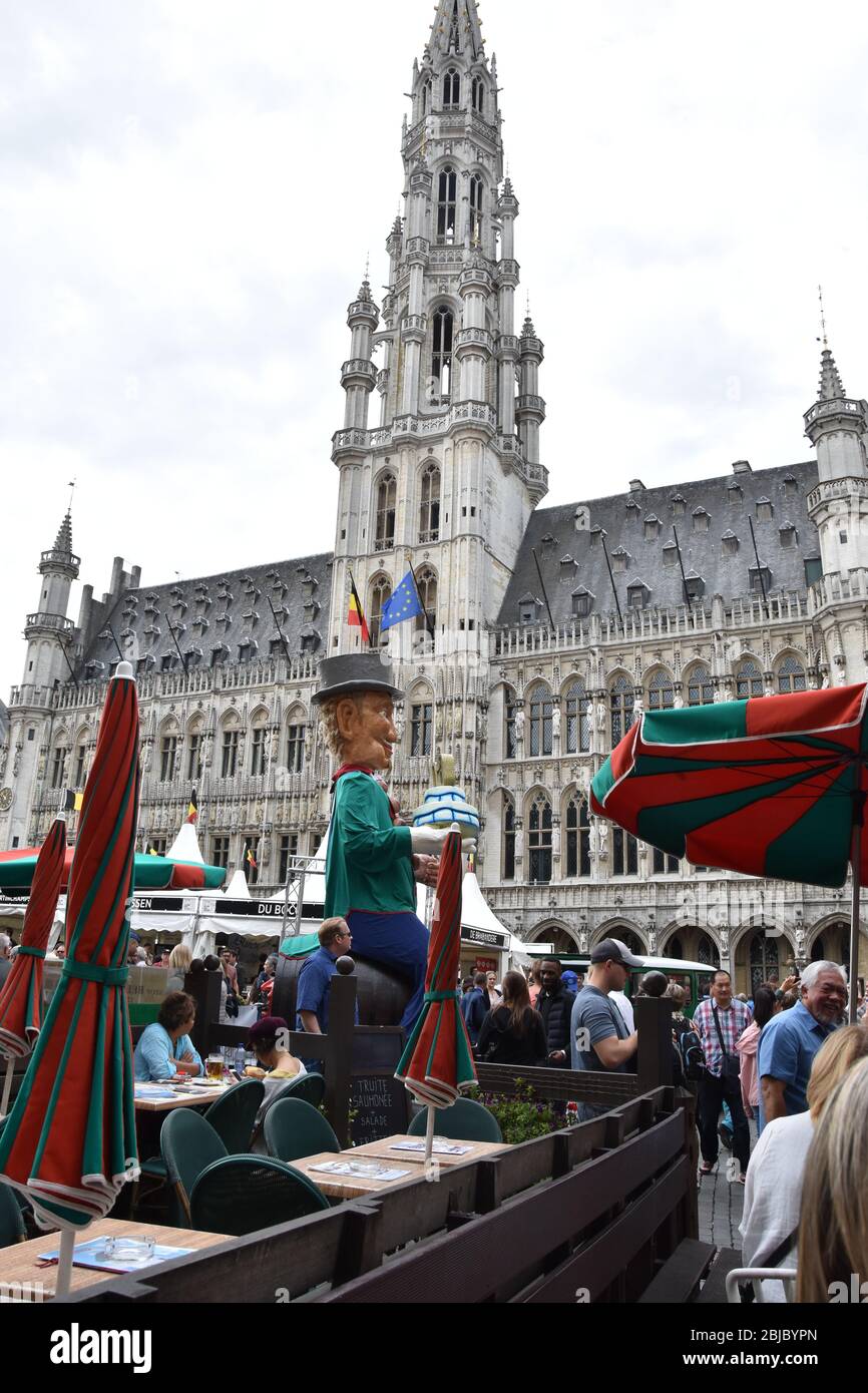 The giant mannequin hi-res stock photography and images - Alamy