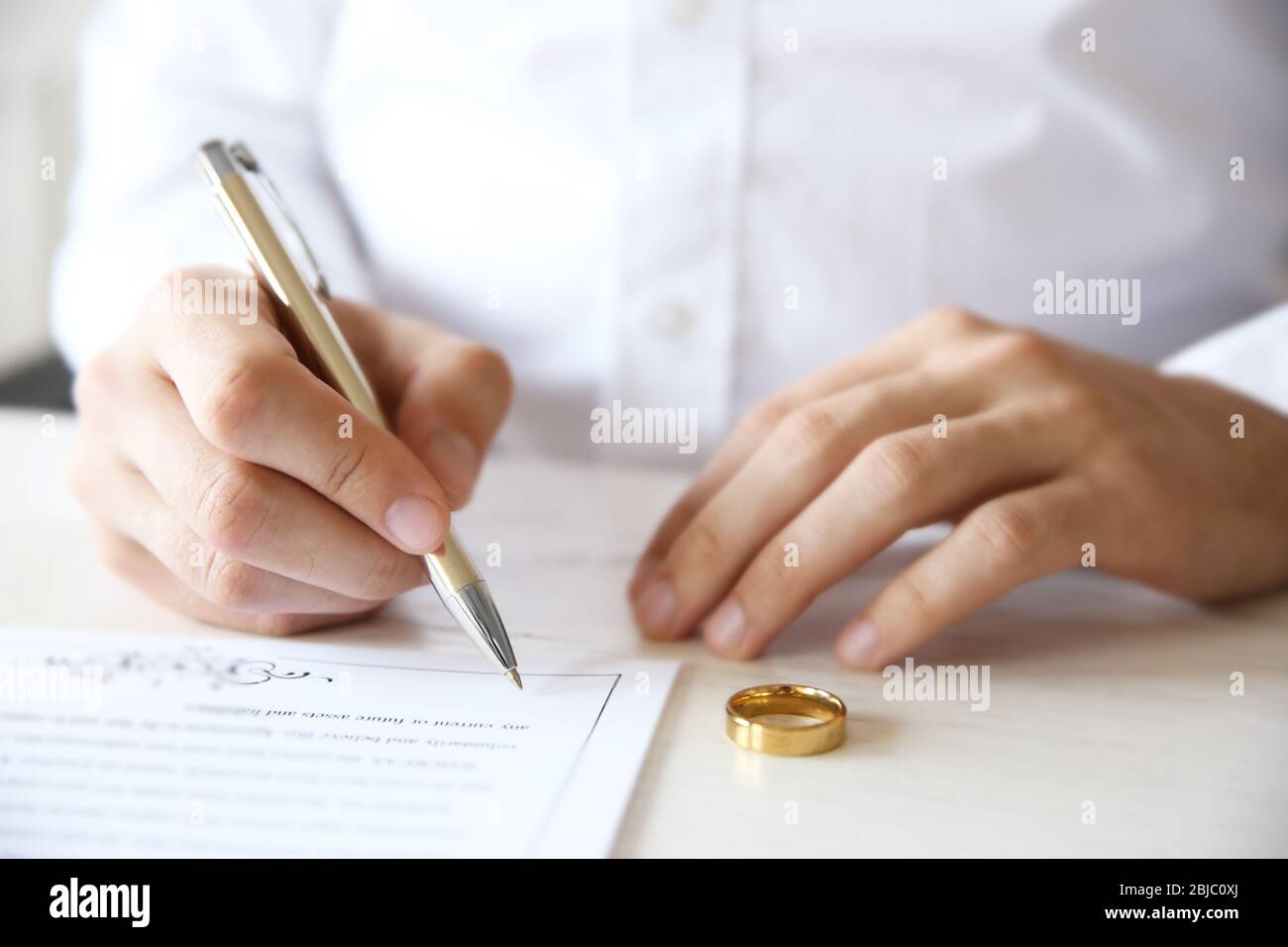 Signing marriage contract hi-res stock photography and images - Alamy