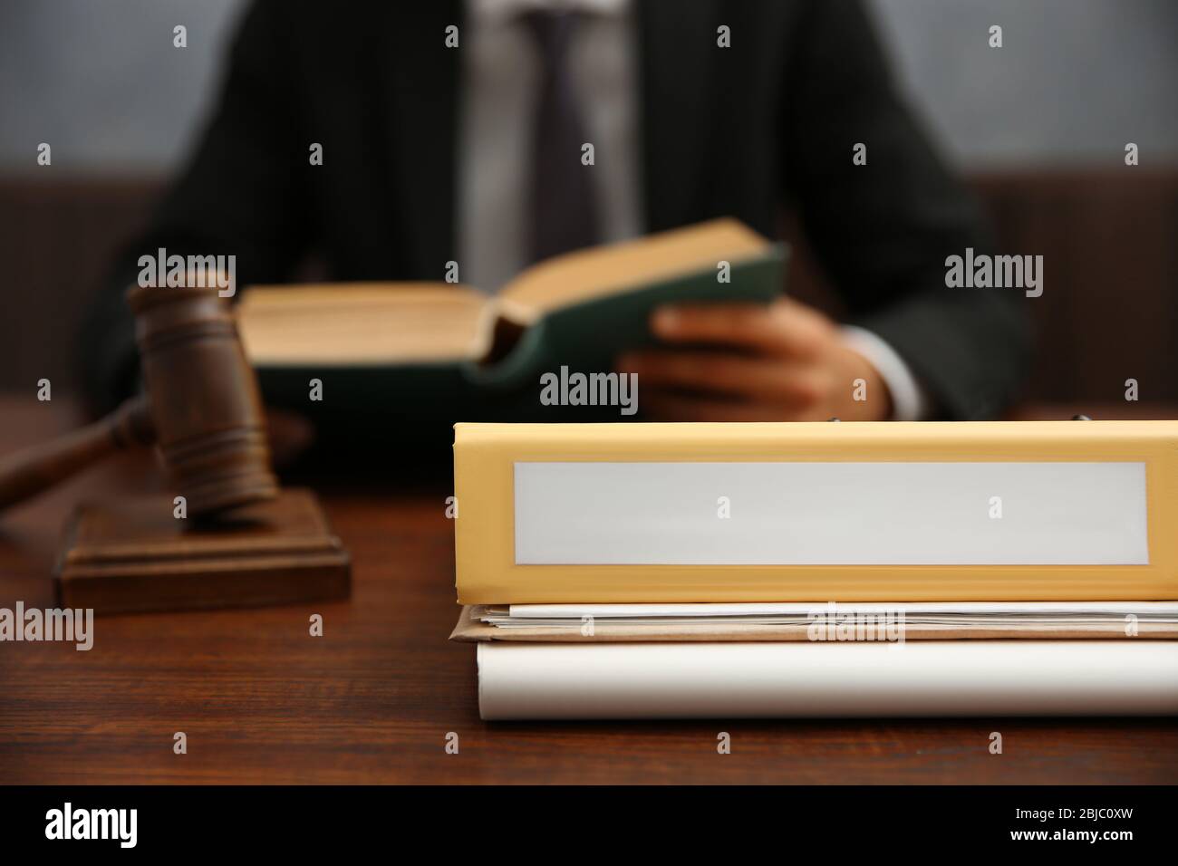Folder on judge table hi-res stock photography and images - Alamy