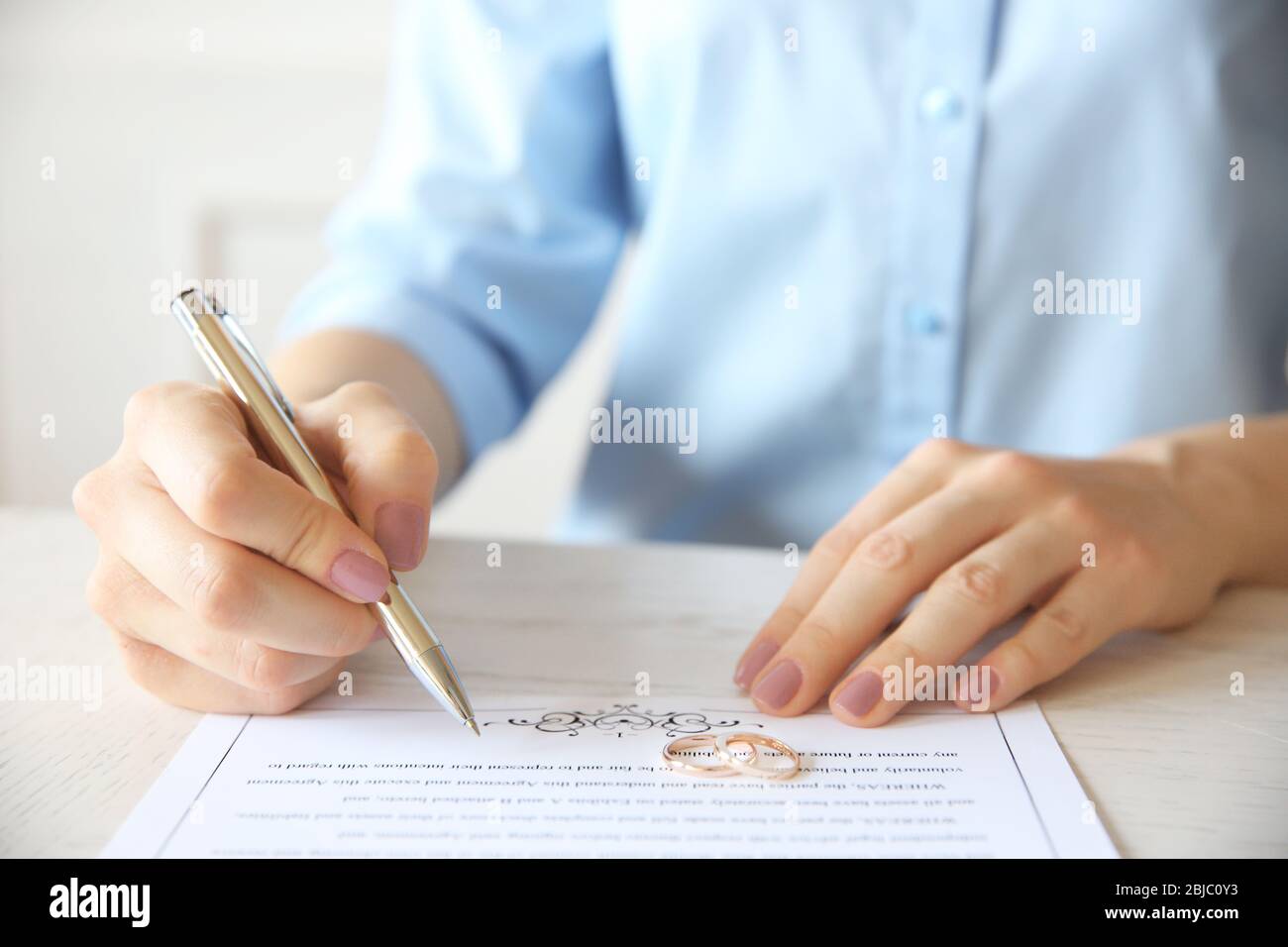 Signing marriage contract hi-res stock photography and images - Alamy