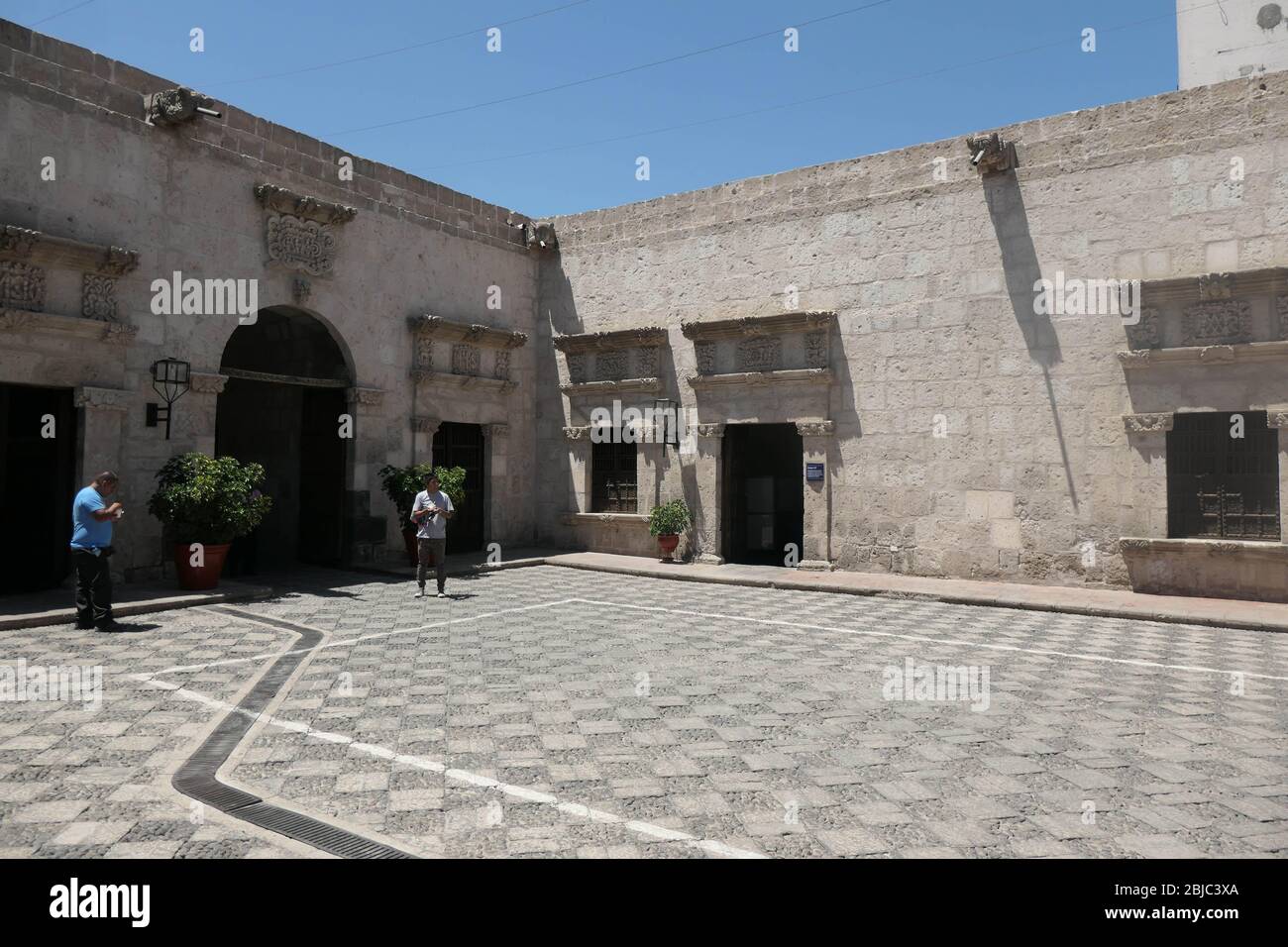 Old ancient building Peru Stock Photo - Alamy