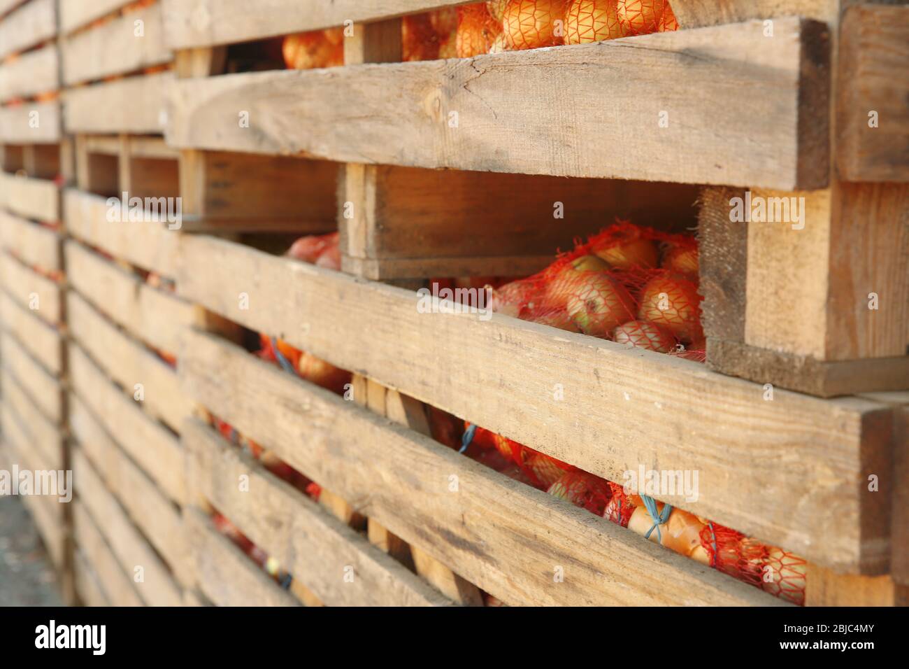 Onion crates hi-res stock photography and images - Alamy