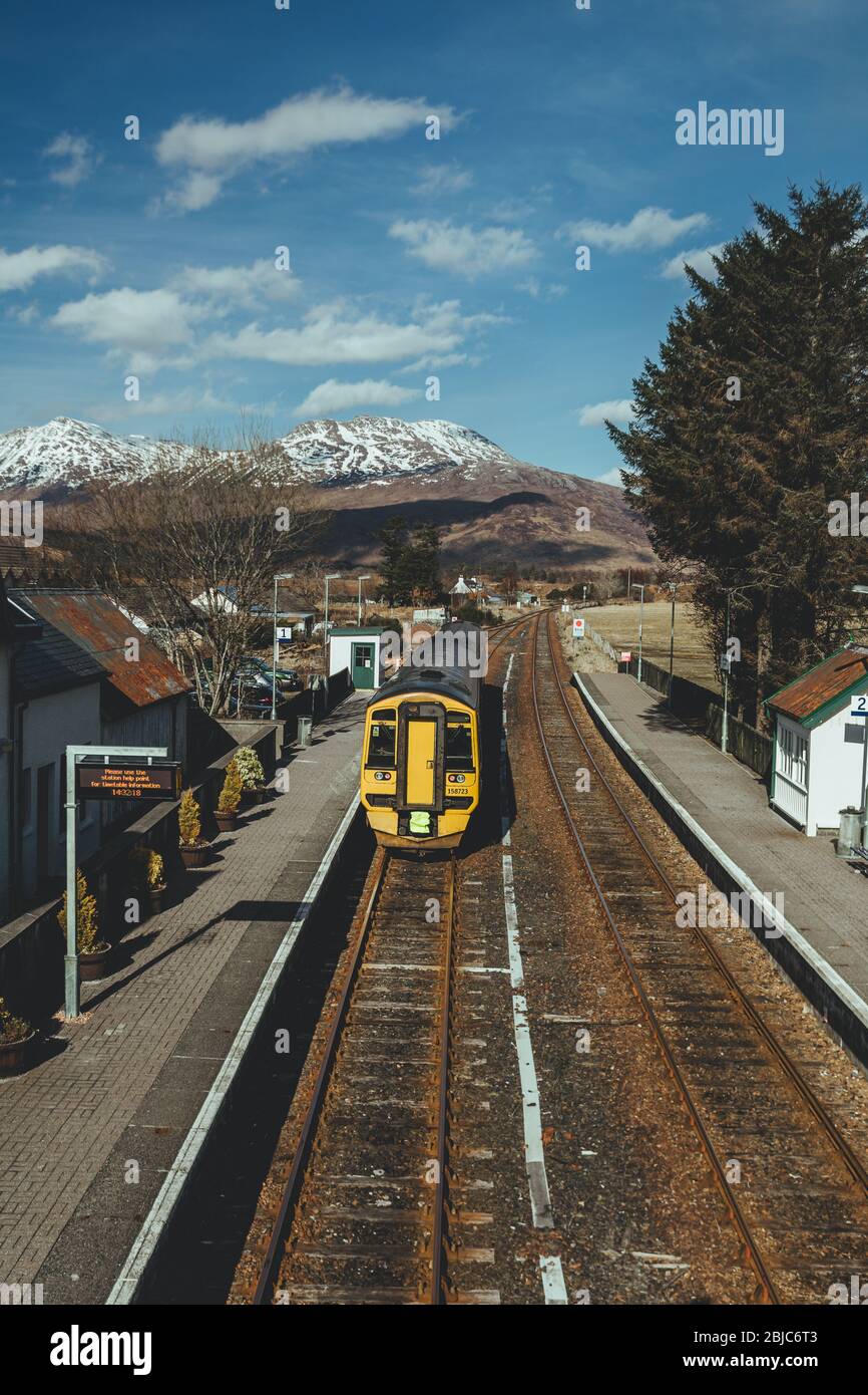 Scotland/UK-20/3/18: First ScotRail Class 156 Super Sprinter leaving ...