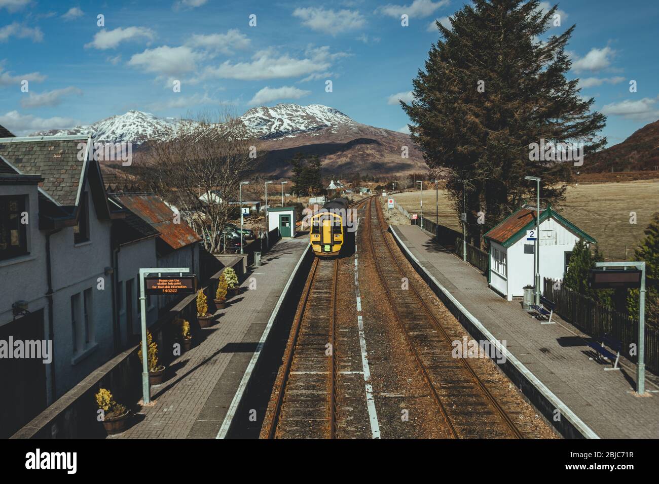 Scotland/UK-20/3/18: First ScotRail Class 156 Super Sprinter leaving ...