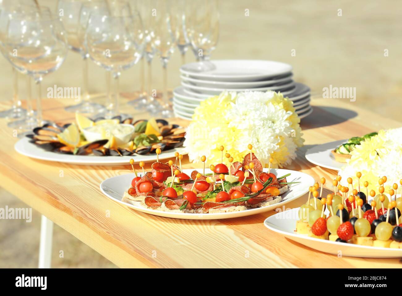 Bouquet canapes hi-res stock photography and images - Alamy